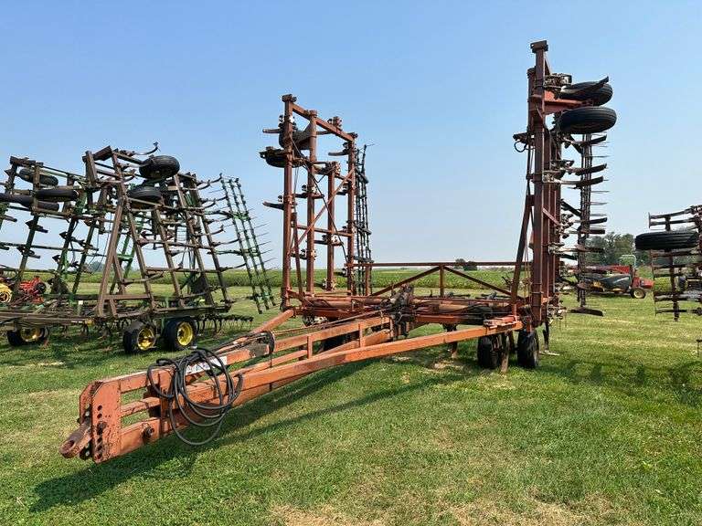 Wilrich Chisel Plow, 36’ With 4 Bar Harrow, Walking Tandems, Fold Up ...