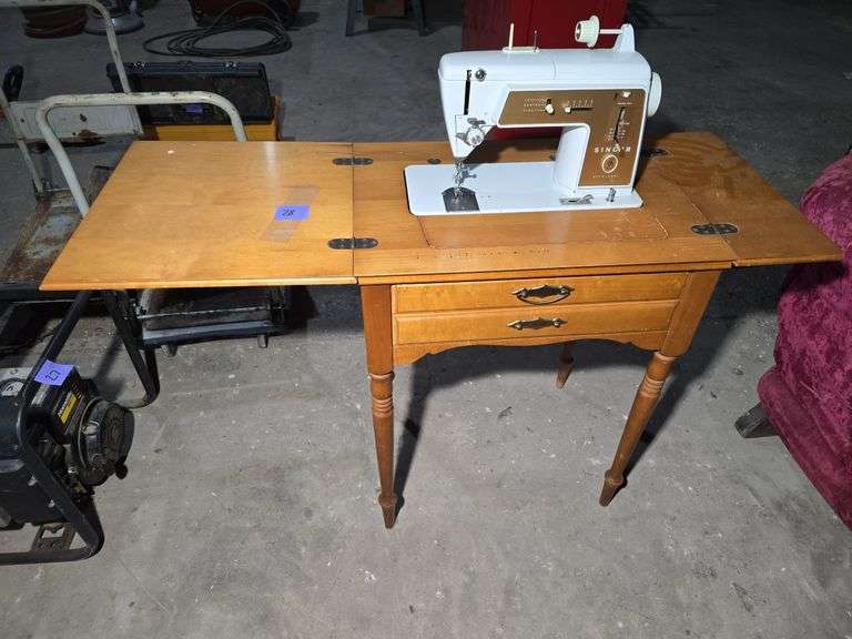 SINGER SEWING MACHINE TABLE. - Freedom Auctions LLC