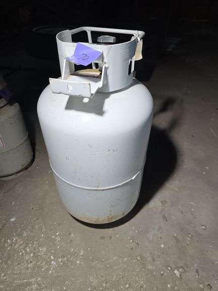 ~28LB PROPANE TANK. - Freedom Auctions LLC