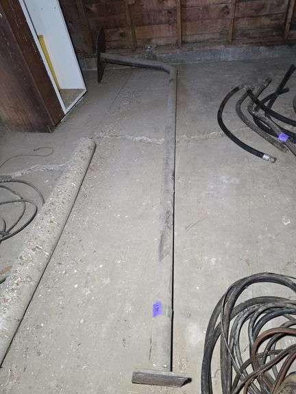 METAL BASKETBALL HOOP FRAME. - Freedom Auctions LLC