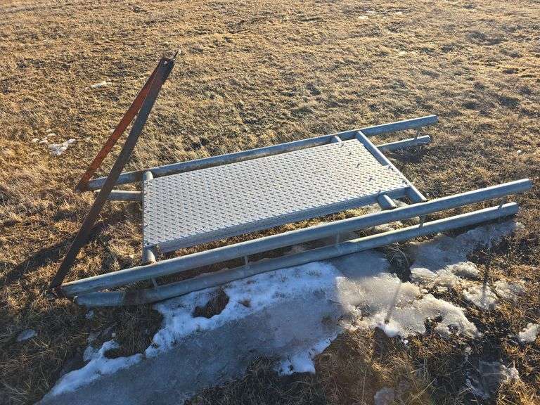 7' X 33" METAL SLED. - Freedom Auctions LLC