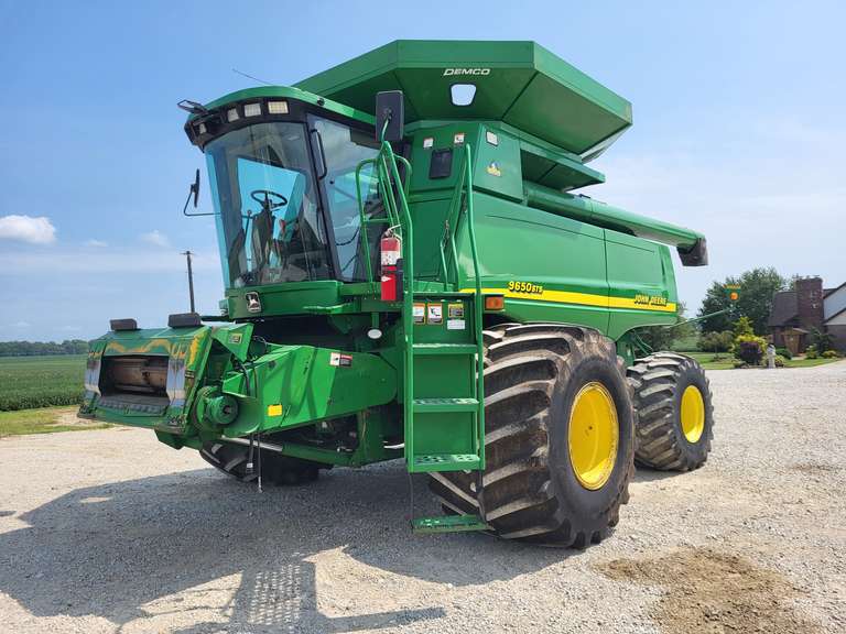2001 John Deere 9650 STS Combine - Fastline Auctions, LLC