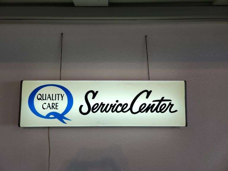 QualityCare Service Center Lighted Sign - Spankys Freedom Car Auctions