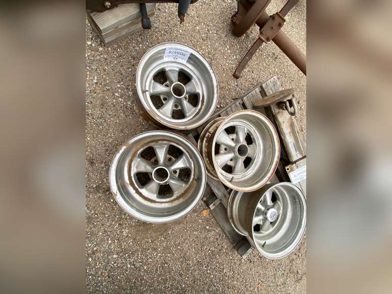 Set of 15" Cragar SS Uni-Lug Wheels - Gavel Roads Online Auctions