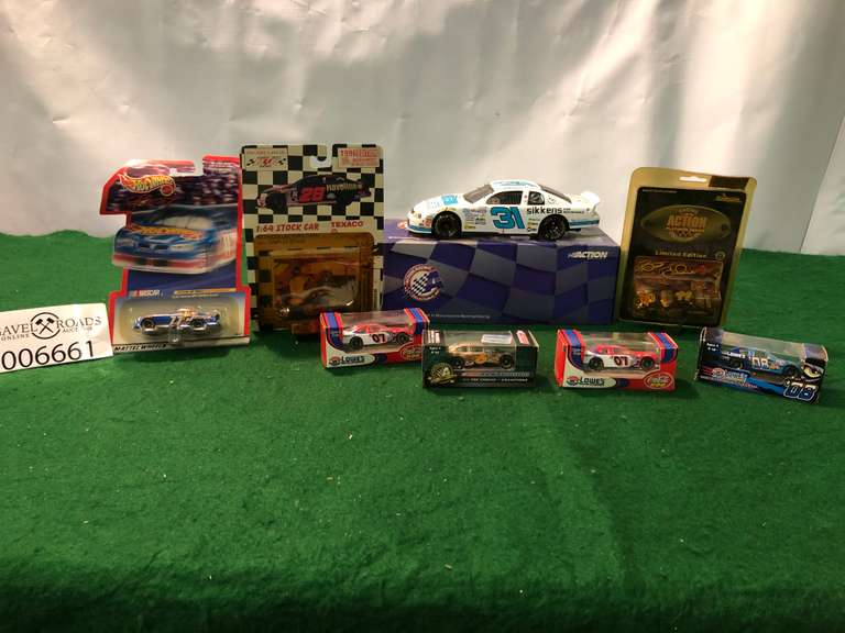 (8) Assorted Nascar Replica Toy Cars - Gavel Roads Online Auctions
