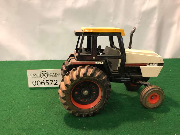 1/16 Scale Case 2594 Tractor - Gavel Roads Online Auctions