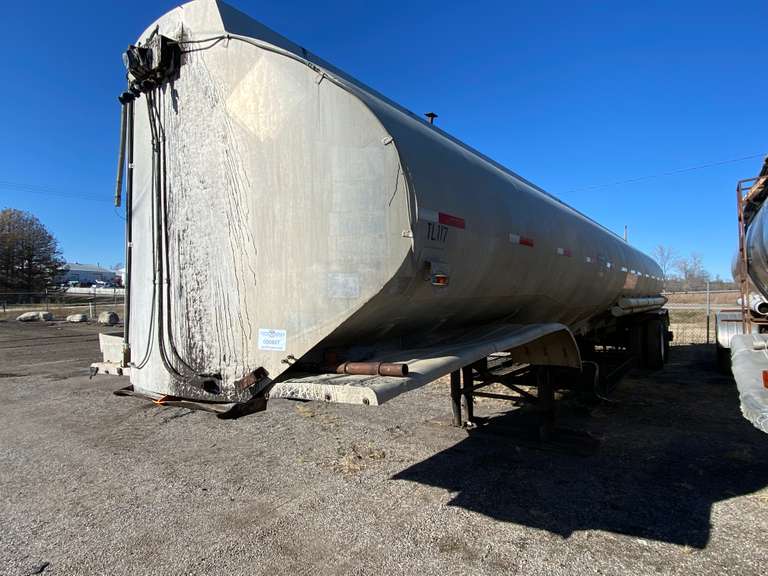 1970 Custom Aluminum Baffled Semi Tanker Trailer (Unit# TL-117) - Gavel ...