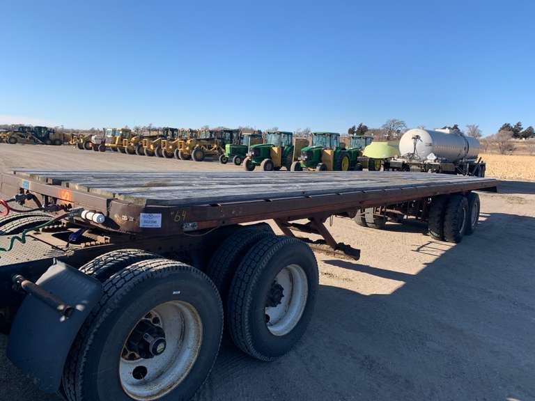 96" x 40' Flat Deck Tandem Axle Semi Trailer (Unit#64) - Gavel Roads ...