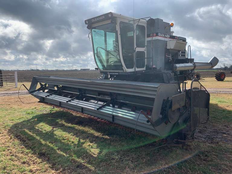 Allis Chalmers Gleaner F3 Combine & 18' Header - Gavel Roads Online ... Allis Chalmers Gleaner F3 Combine & 18' Header - Gavel Roads Online ...