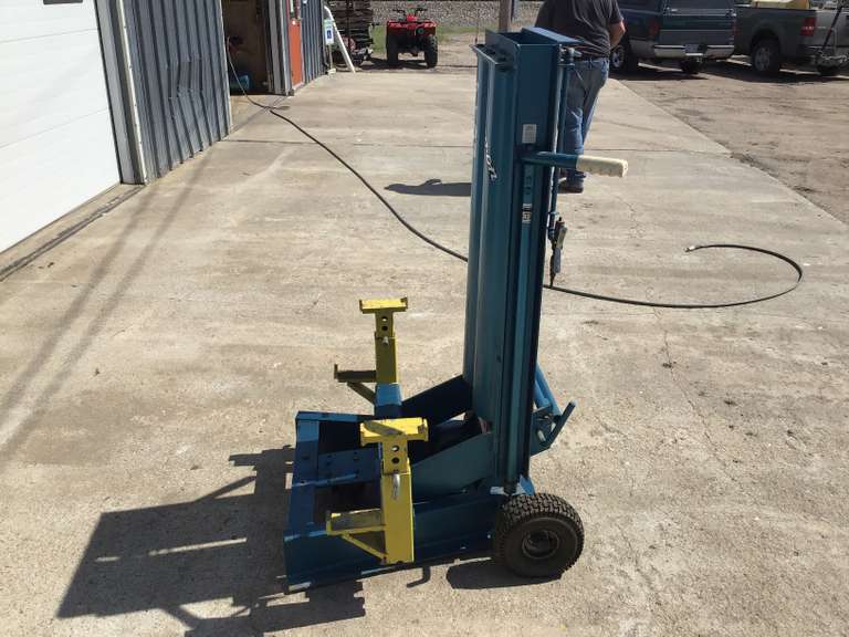 Snap-On 7 Ton Jack - Gavel Roads Online Auctions