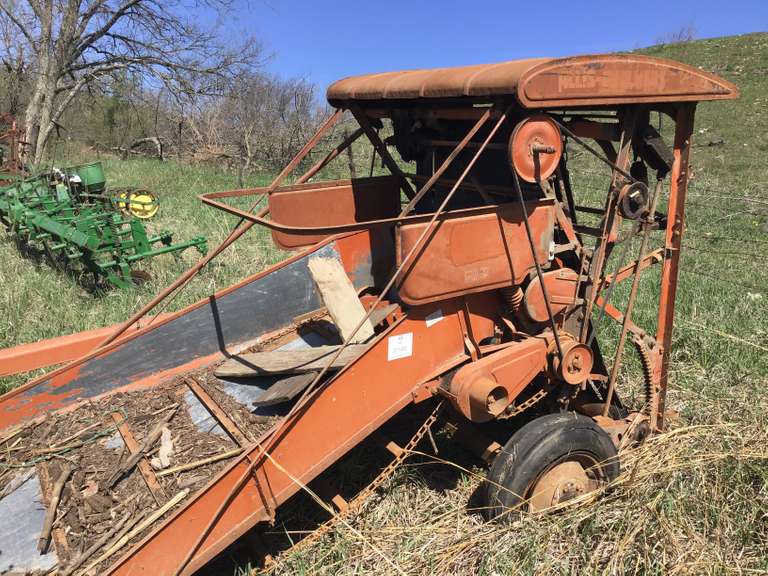 Allis-Chalmers Roto-Baler - Gavel Roads Online Auctions