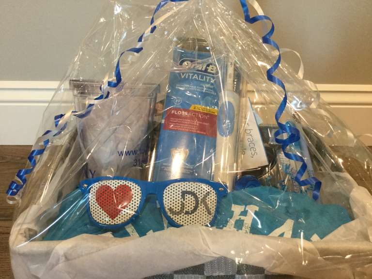 Oral Care Gift Basket - Gavel Roads Online Auctions