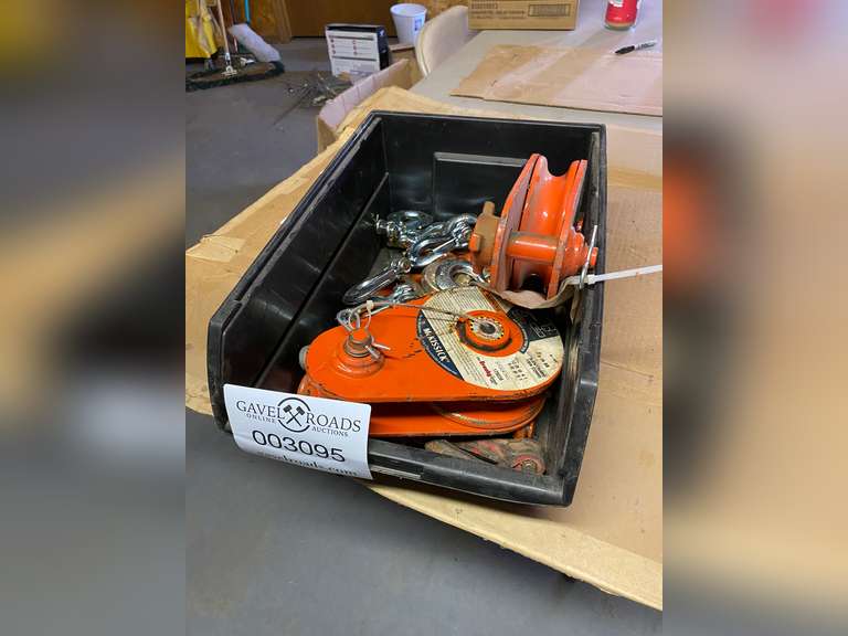 (2) Cable/Rope Pulleys and Replacement Chain Hooks - Gavel Roads Online ...