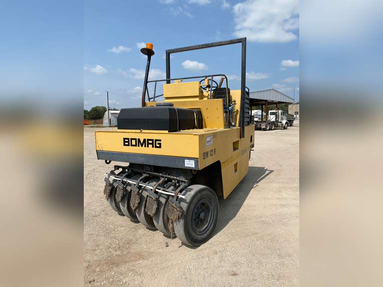 Bomag BW-12R Rubber Tire Wheel Packer - Gavel Roads Online Auctions