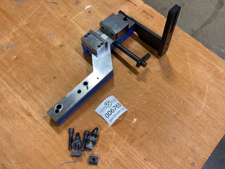 Kurt SideWinder Vice w/ Adjustable Stop - Gavel Roads Online Auctions