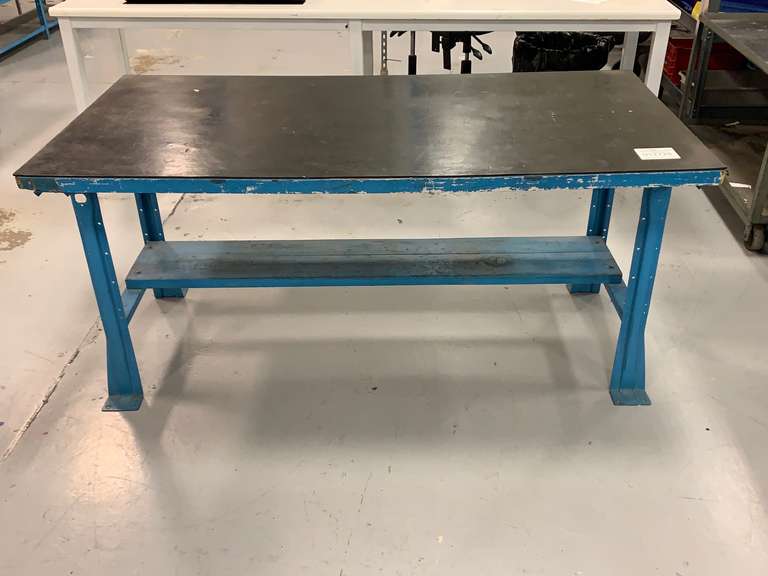 Metal Work Table w/ Rubber Top - Gavel Roads Online Auctions