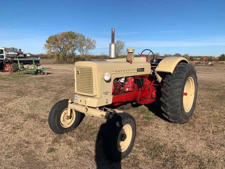 1961 Cockshutt 570 Super Tractor - Gavel Roads Online Auctions