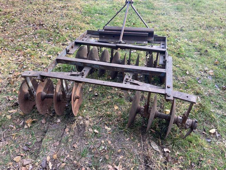 Antique Burch Plow Works 3 Point Disc - Gavel Roads Online Auctions