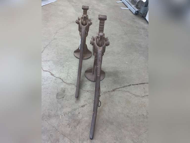 (2) Antique Car Jacks - Gavel Roads Online Auctions