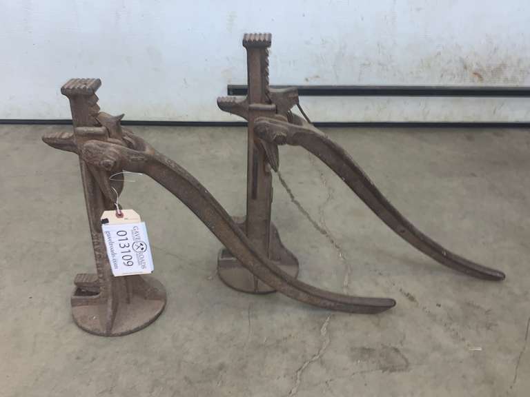 (2) Antique Car Jacks - Gavel Roads Online Auctions