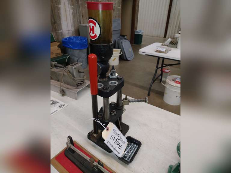 CH Reloading Press & Scale - Gavel Roads Online Auctions