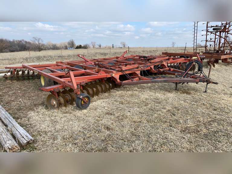 April 15, 2021 Gary & Pam Allender Retirement Farm Machinery - Gavel ...