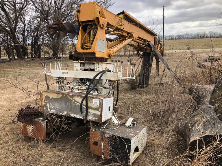 Telelect Digger Derrick C 100 w/ Auger - Gavel Roads Online Auctions