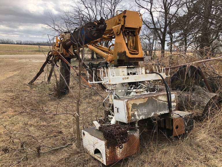 Telelect Digger Derrick C 100 w/ Auger - Gavel Roads Online Auctions