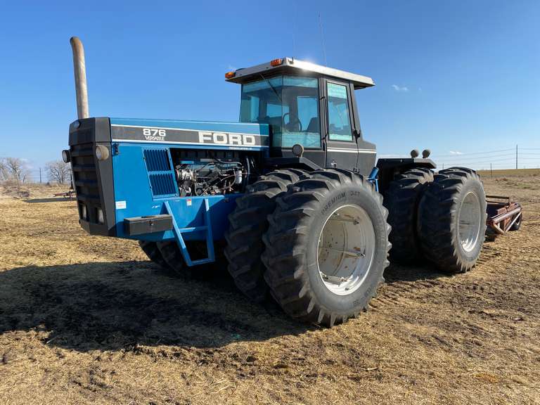 1993 Ford Versatile 876 Tractor - Gavel Roads Online Auctions