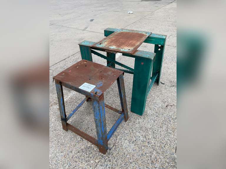 (2) Metal Tool Stands - Gavel Roads Online Auctions