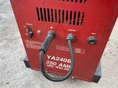 Blue-Point 250amp Wire Feed Industrial Mig Welder - Gavel Roads Online ...