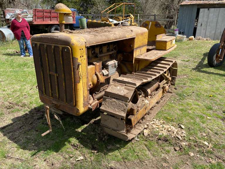 Caterpillar R2 Dozer - Gavel Roads Online Auctions