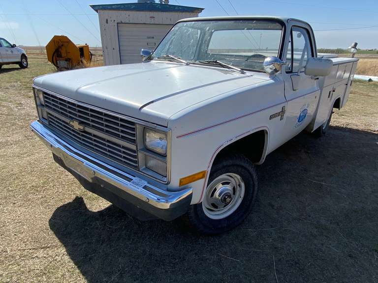 1983 Chevrolet Custom Deluxe C-10 Reg. Cab 4x4 Utility Bed Truck w/ Air ...