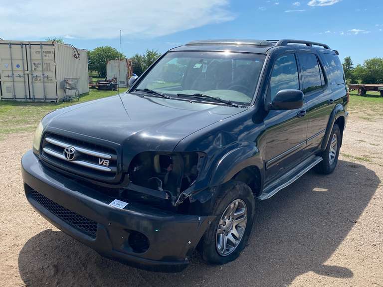 2004 Toyota Sequoia Limited 4x4 SUV - Gavel Roads Online Auctions
