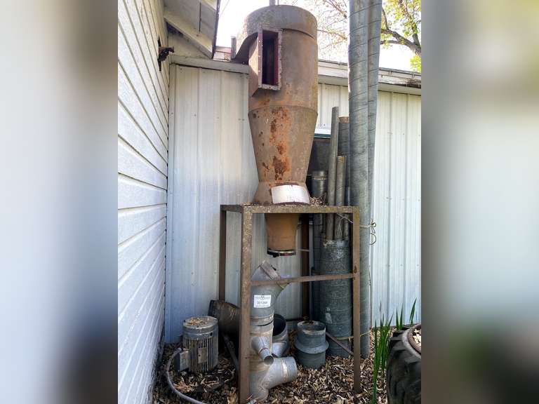 Sawdust Collector & Assorted Pipe - Gavel Roads Online Auctions