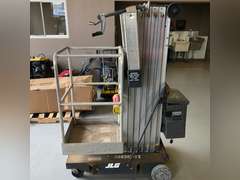 JLG AM-24 Push Vertical Mast Lift - Gavel Roads Online Auctions