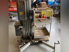 JLG AM-24 Push Vertical Mast Lift - Gavel Roads Online Auctions