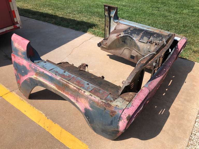 Ford Front Clip - Gavel Roads Online Auctions