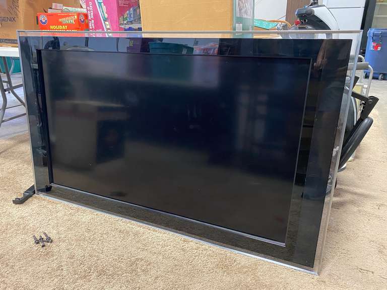 Sony Bravia 55" TV - Gavel Roads Online Auctions
