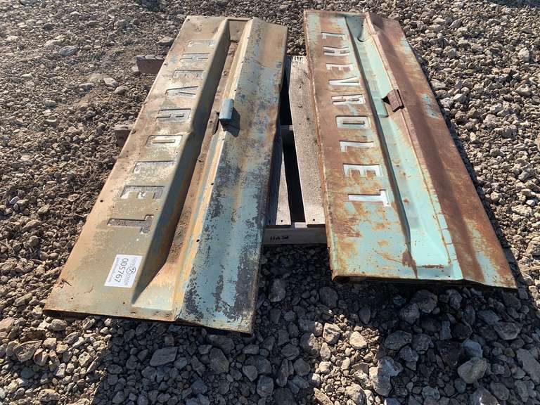 Antique 1967-72 Chevrolet C10 Truck Tailgates - Gavel Roads Online Auctions