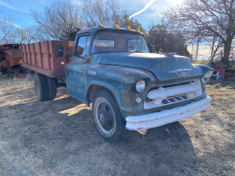 1955 GMC 6400 Grain Truck - Gavel Roads Online Auctions