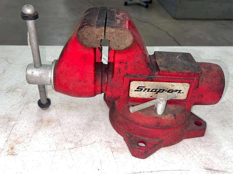 Snap-On Swivel Work Bench Vice - Gavel Roads Online Auctions