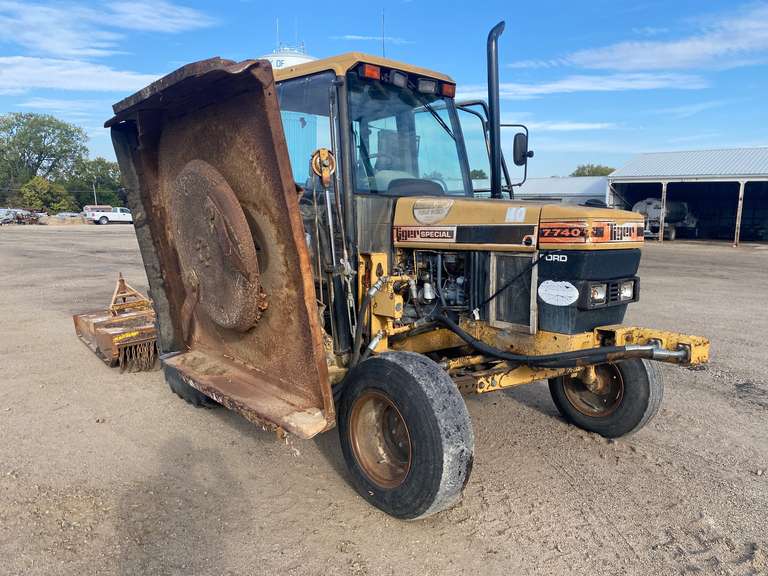 1996 Ford Tiger Special 7740 Tractor Mower - Gavel Roads Online Auctions