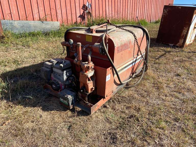 FMC R10 Bean Sprayer - Gavel Roads Online Auctions