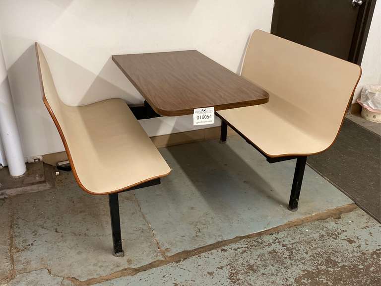 Break Room Plymold Booths Table and Seat Unit - Gavel Roads Online Auctions