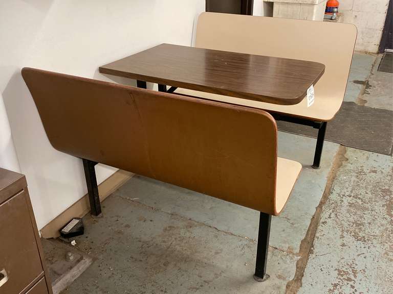 Break Room Plymold Booths Table and Seat Unit - Gavel Roads Online Auctions