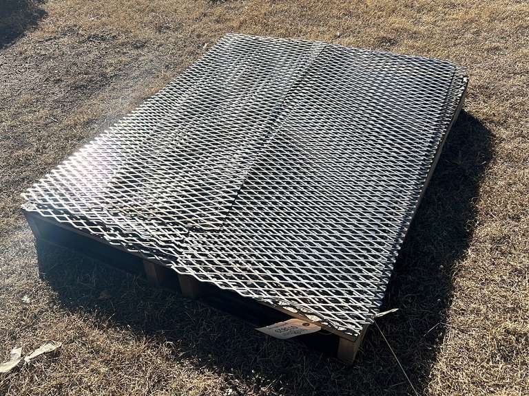 Misc. Sized Stainless Steel Expanded Metal Plates - Gavel Roads Online ...