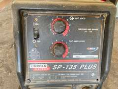 Lincoln Electric SP-135 Plus Arc Welder - Gavel Roads Online Auctions