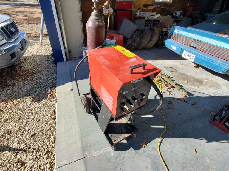 Century 160 Mig Wire Feed Welder - Gavel Roads Online Auctions