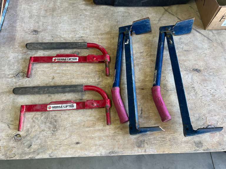 (4) Block Lifters/Block Tongs - Gavel Roads Online Auctions